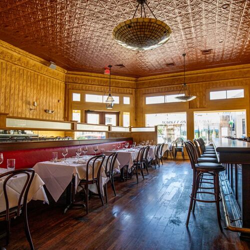 Domilise’s Po-Boy & Bar – New Orleans - a MICHELIN Guide Restaurant