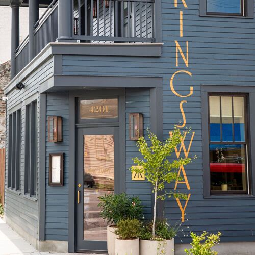 Domilise’s Po-Boy & Bar – New Orleans - a MICHELIN Guide Restaurant