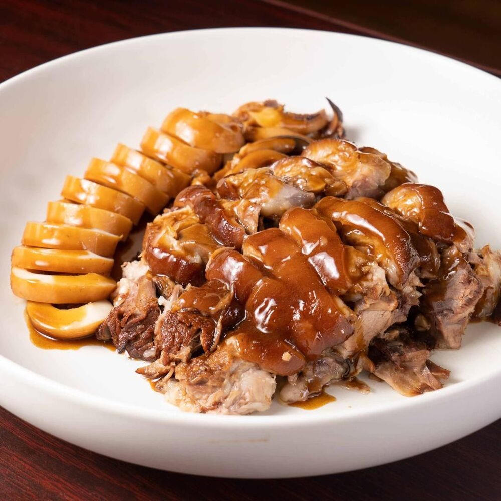 Lin Family of One - The Bund – Shanghai - a MICHELIN Guide Restaurant