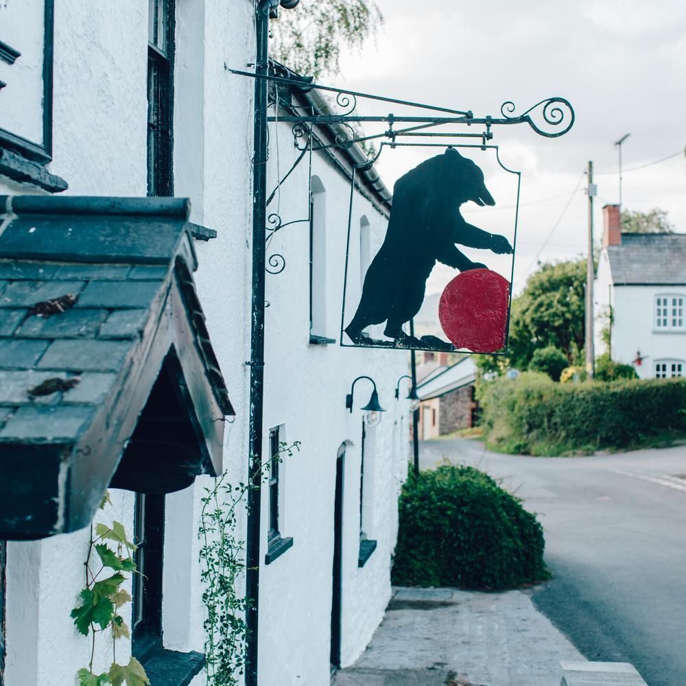 Black Bear Inn – Bettws Newydd - a MICHELIN Guide Restaurant