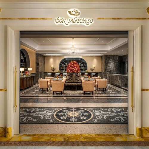 Grand Lisboa Palace Macau - Cotai - Book a MICHELIN Guide Hotel