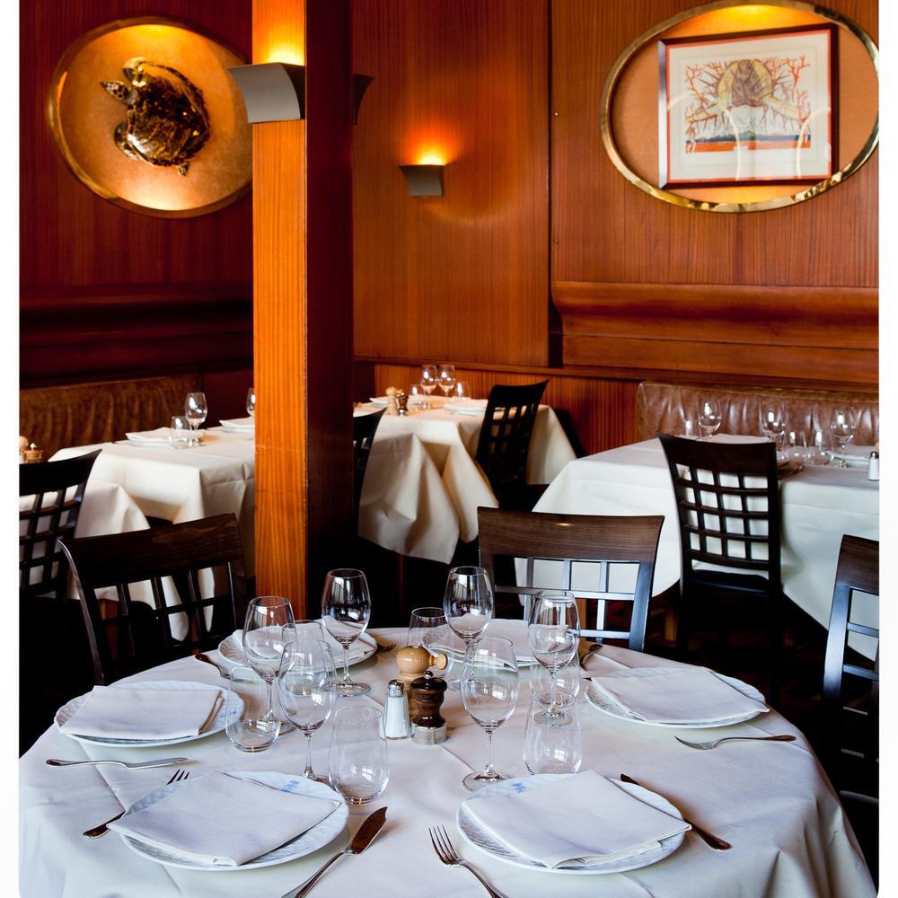 Le Duc – Paris - a MICHELIN Guide Restaurant