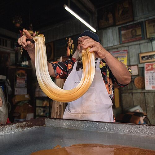 Behind The Bib: Only The Lucky Can Score Ayutthaya’s Famous Star Roti ...