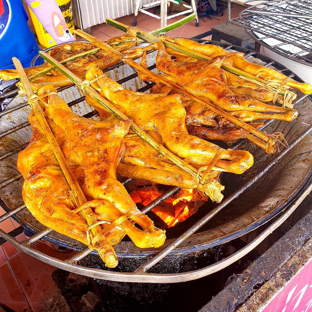 Kai Yang Rabeab (Khao Suan Kwang) – Khon Kaen - a MICHELIN Guide Restaurant