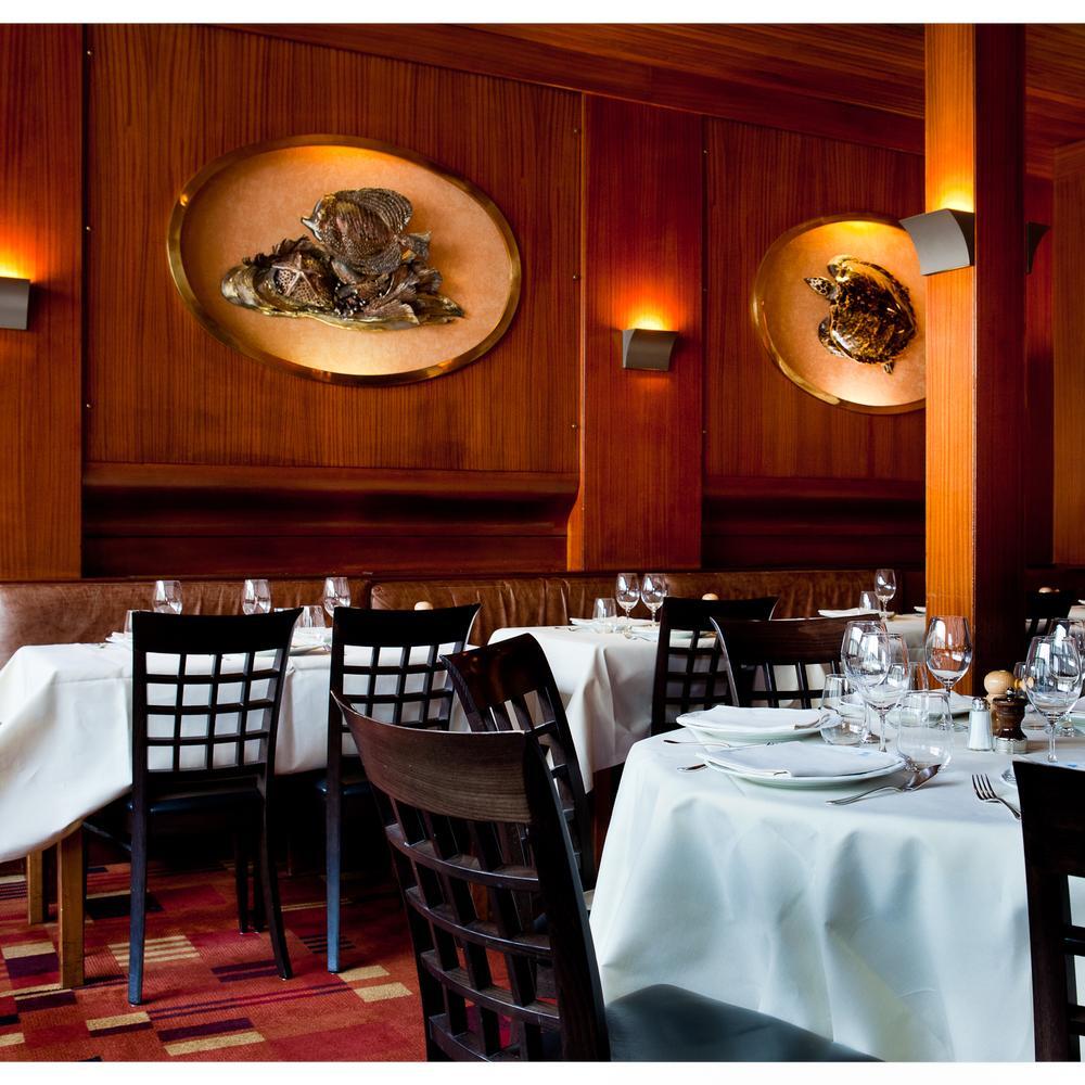 Le Duc – Paris - a MICHELIN Guide Restaurant