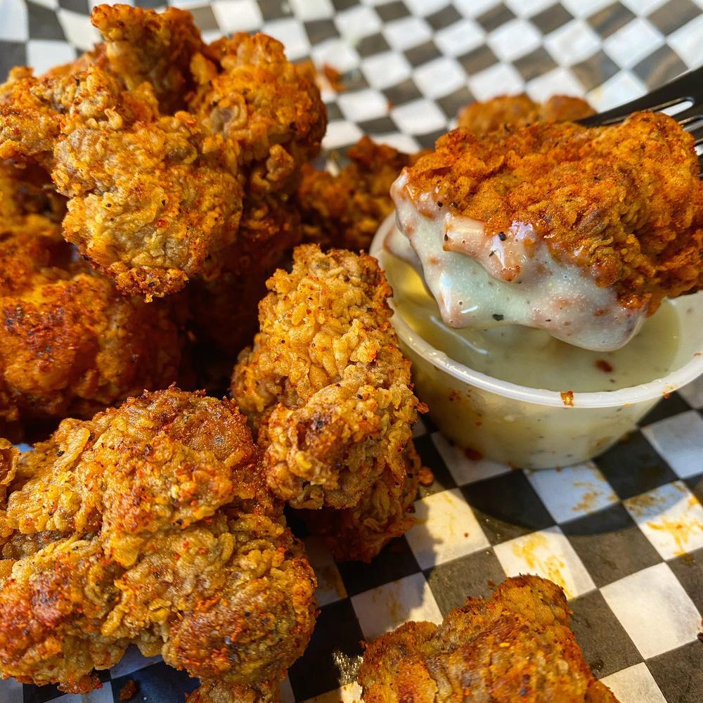 Chica's Chicken – Toronto - a MICHELIN Guide Restaurant