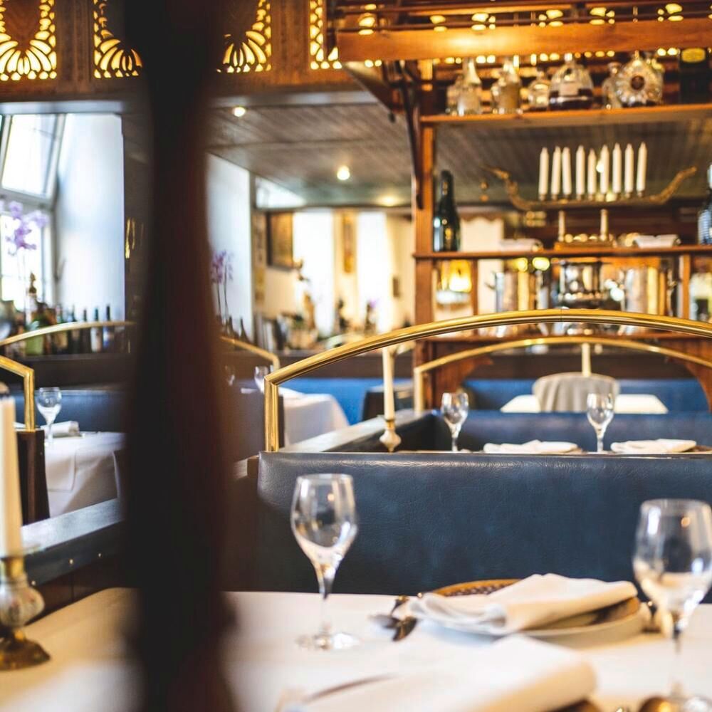 mural farmhouse - FINE DINE – München - a MICHELIN Guide Restaurant